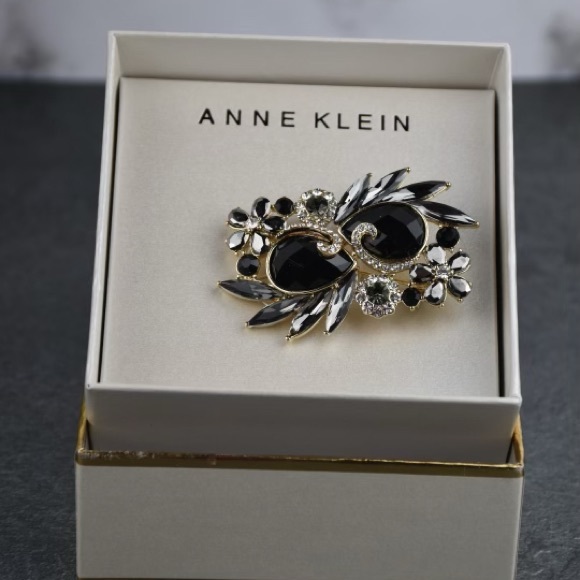 Anne Klein | Jewelry | Anne Klein Black Stone Brooch Great | Poshmark